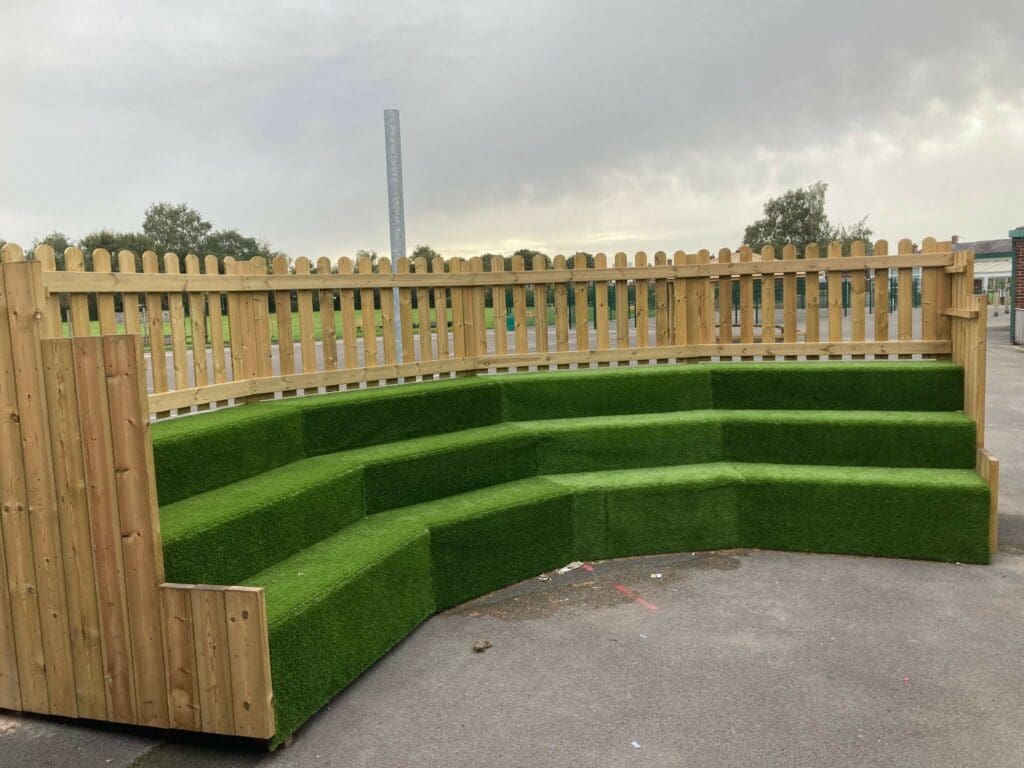 Modular Bench Seating - Playground Imagineering